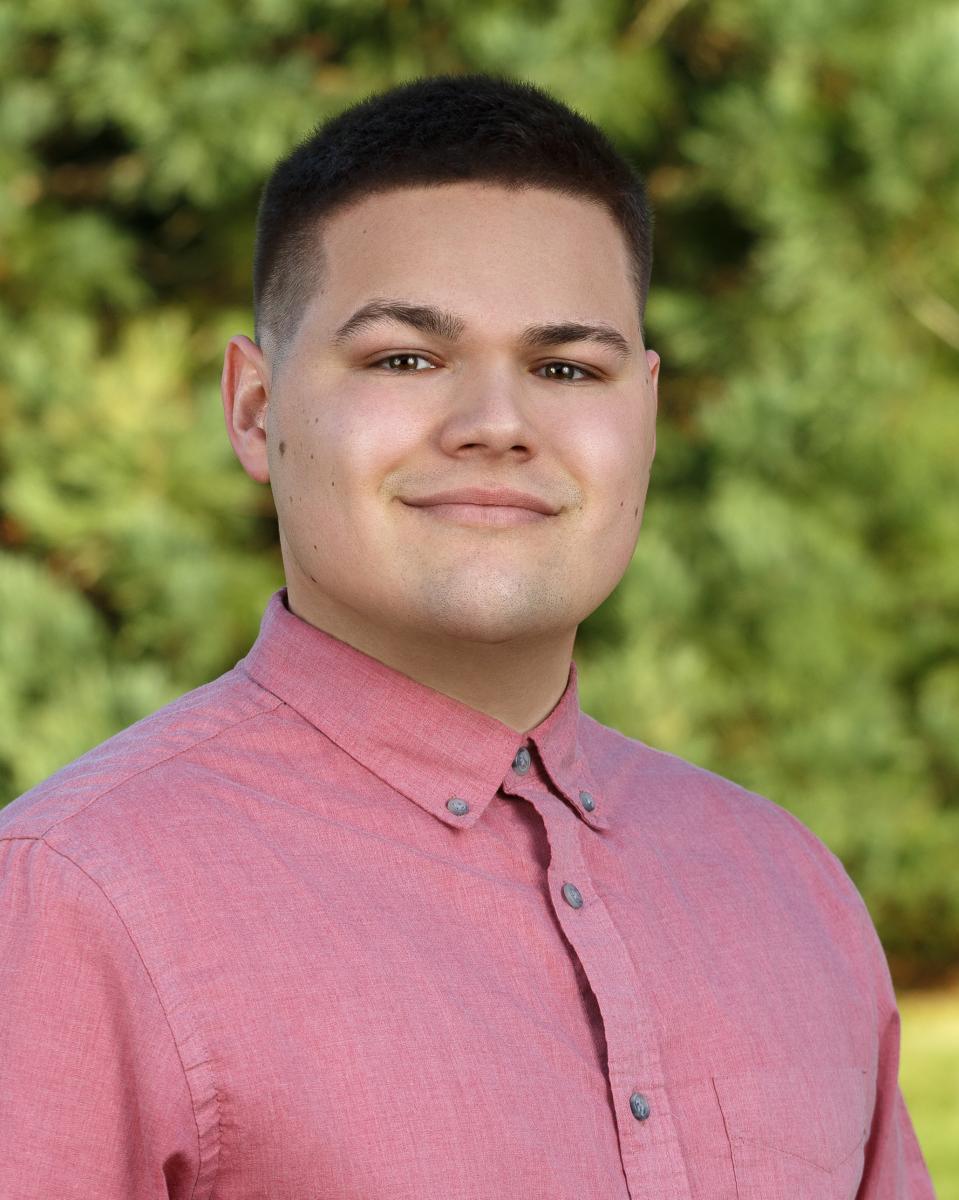 Portrait of Evan Dunnam